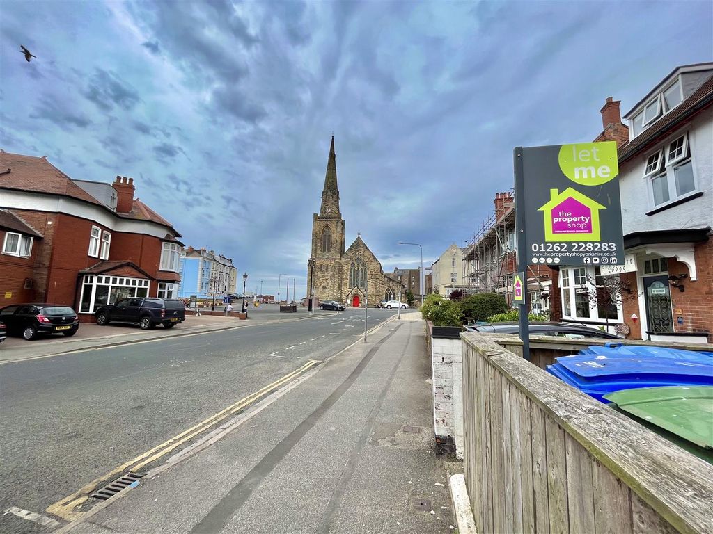 First Floor Studio Flat, Trinity Road, Bridlington YO15, Studio to rent ...