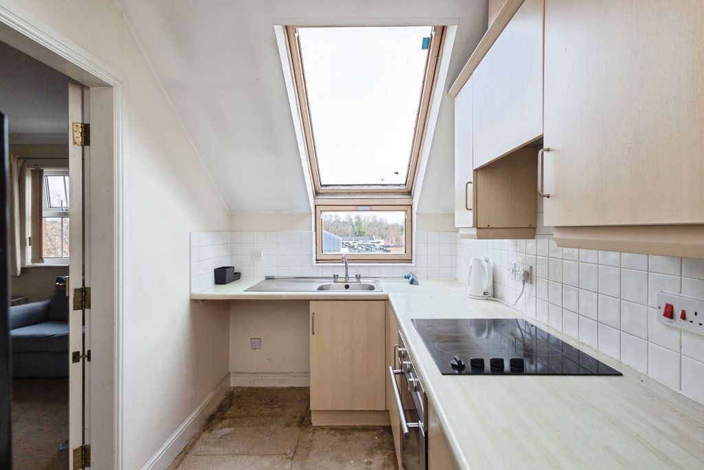 Parrs Wood Road, Didsbury, Manchester, Greater Manchester M20, 2 bed ...