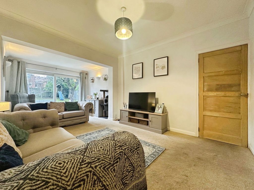 Northfield Grove, Finchfield, Wolverhampton WV3, 3 bed semi-detached ...