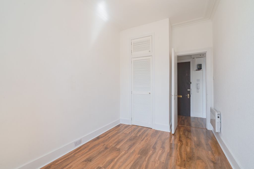 Glenbervie Road 2Fl, Aberdeen AB11, 2 bed flat for sale, £55,000 ...