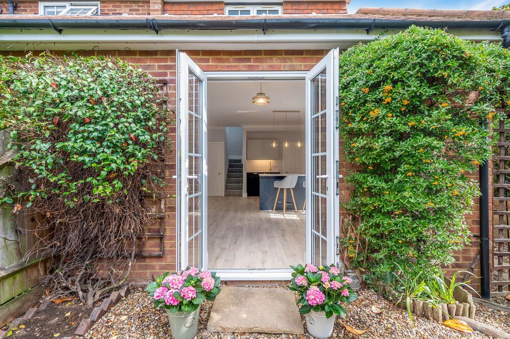 Rectory Lane, Long Ditton KT6, 2 bed end terrace house for sale, £ ...