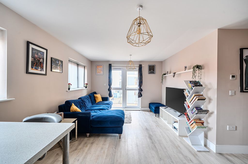 Meridian Way, Meridian Waterside, Southampton, Hampshire SO14, 2 bed ...