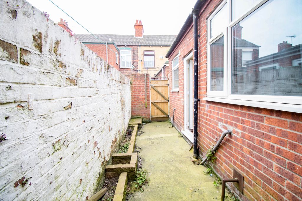 Edmonton Villas, Ceylon Street, Hull HU9, 2 bed terraced house to rent ...
