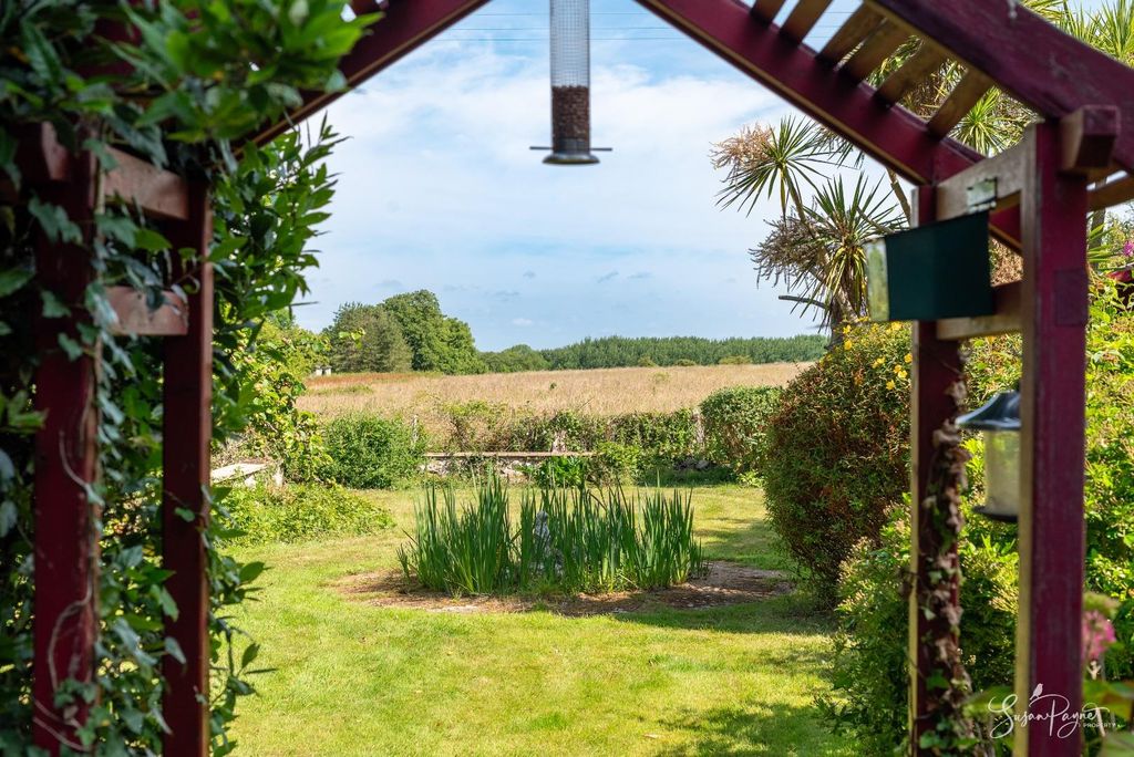 Fort Norris, Millfield Avenue, East Cowes PO32, 4 bed detached house ...