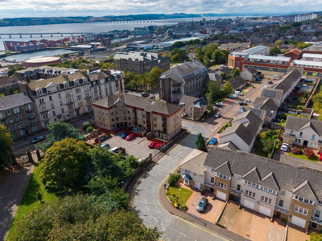 Baxter Park Terrace, Dundee DD4, 2 bed flat for sale, £140,000 ...