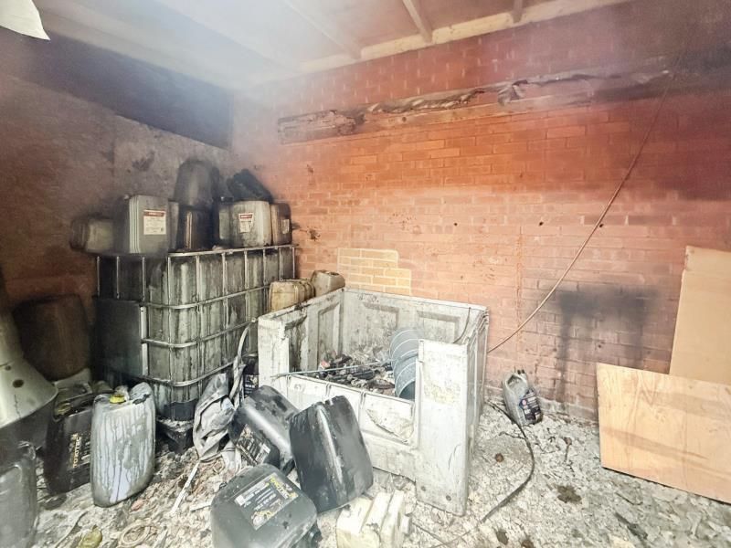 Frog Hall Mot Centre, Frog Lane, Wrexham LL13, Industrial to let, £ ...