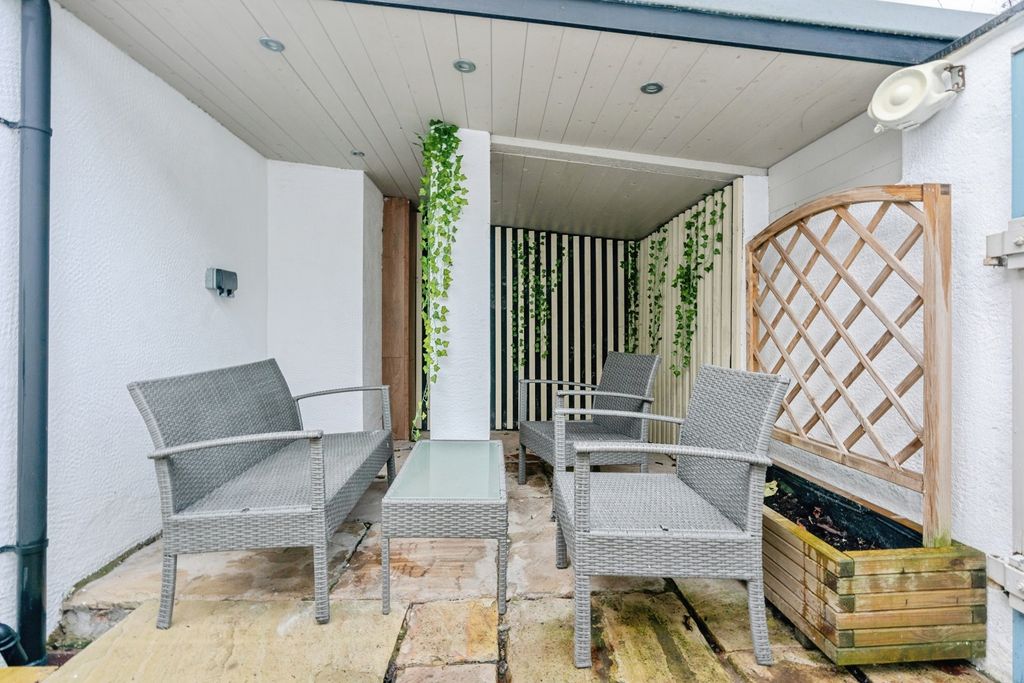 Briercliffe Road, Burnley, Lancashire BB10, 3 bed terraced house for ...