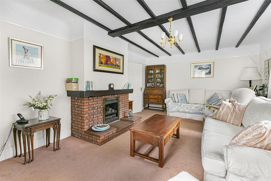 Aldenham Avenue, Radlett WD7, 5 bed detached house for sale, £1,650,000 ...