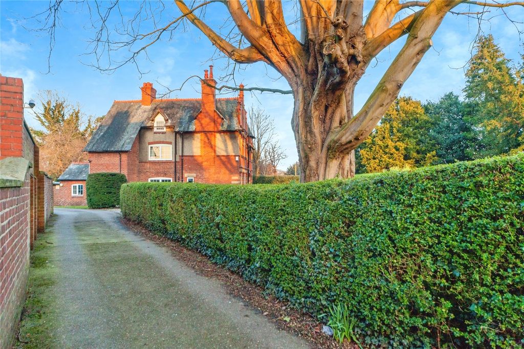 Fairy Road, Wrexham LL13, 7 bed semi-detached house for sale, £595,000 ...