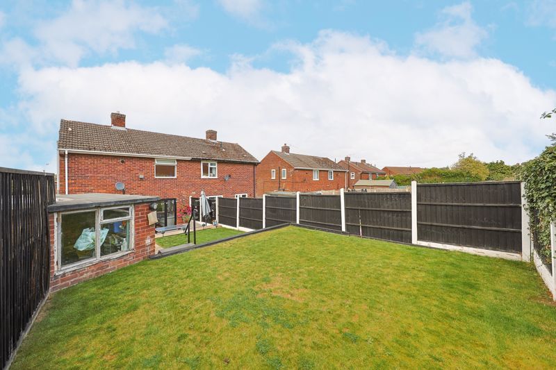 North Side, New Tupton, Chesterfield S42, 2 bed semi-detached house for ...