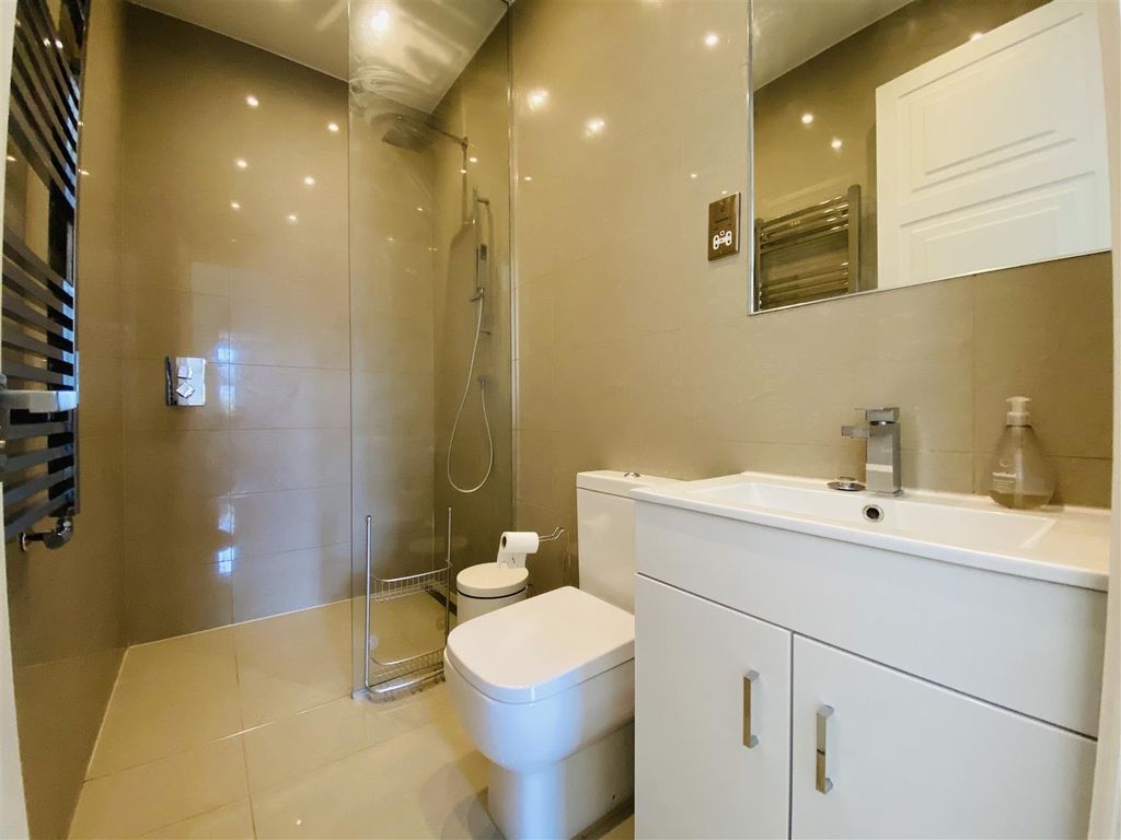 Portland Road, London SE25, 1 bed flat for sale, £240,000 | PrimeLocation