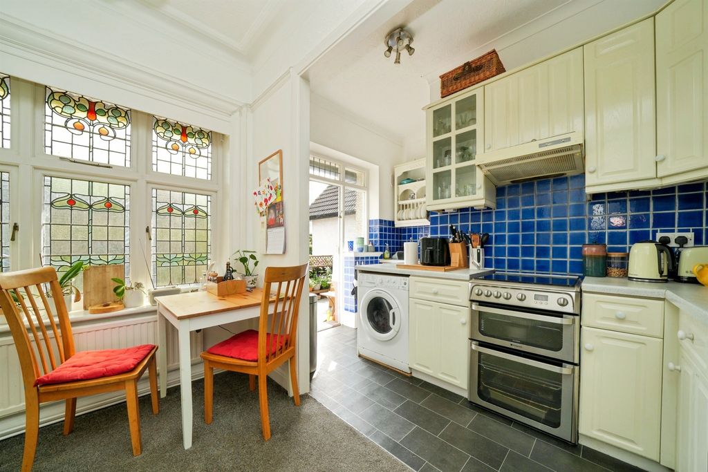 Warren Drive, Wallasey CH45, 2 bed flat for sale, £280,000 | PrimeLocation