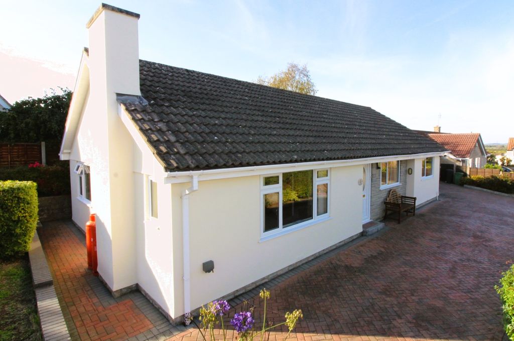 4 Crancombe Lane, Woolavington, Bridgwater TA7, 3 bed detached bungalow ...