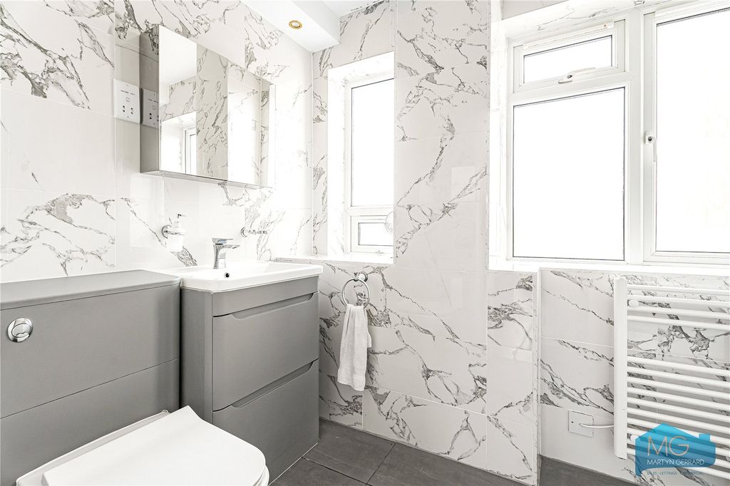 Wickliffe Avenue, London N3, 3 bed flat for sale, £650,000 | PrimeLocation