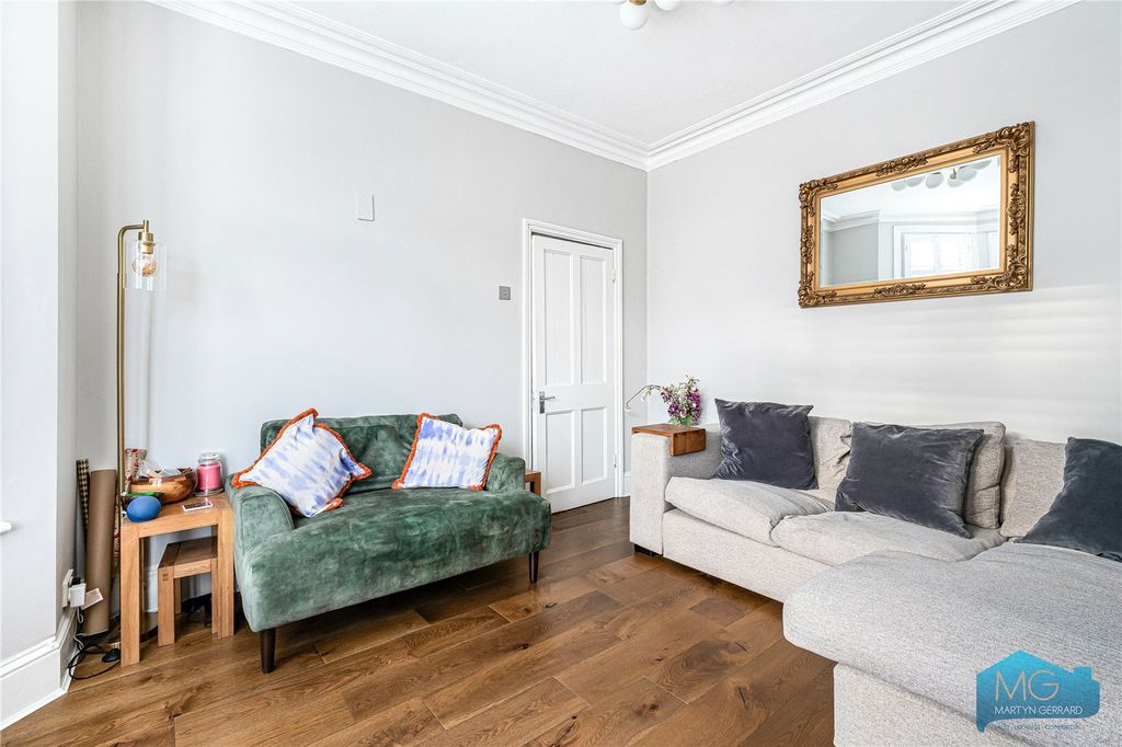 Squires Lane, Finchley, London N3, 3 bed terraced house for sale, £ ...