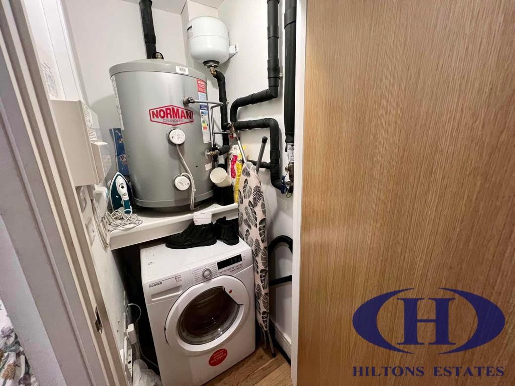 Flowers Way, Luton LU1, Studio for sale, £120,000 | PrimeLocation