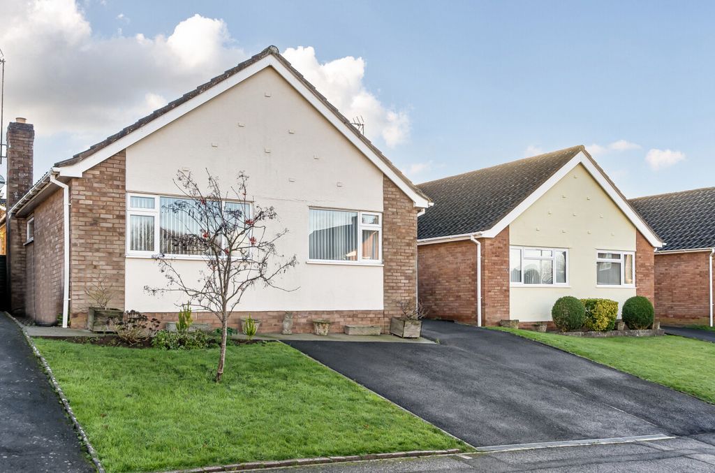 Wellesley Park, Wellington, Somerset TA21, 2 bed bungalow for sale, £ ...