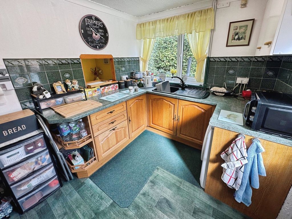 Caeau Duon, Pencoed, Bridgend CF35, 2 bed detached bungalow for sale, £ ...