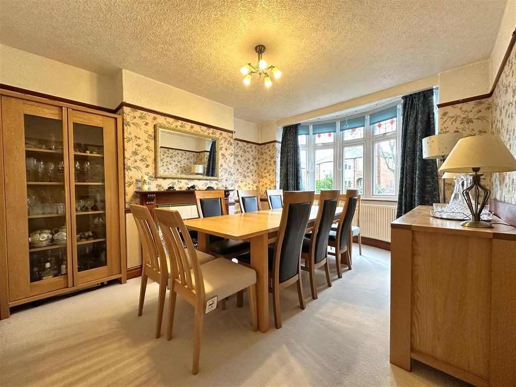 Rupert Crescent, Newark NG24, 3 bed semi-detached house for sale, £ ...