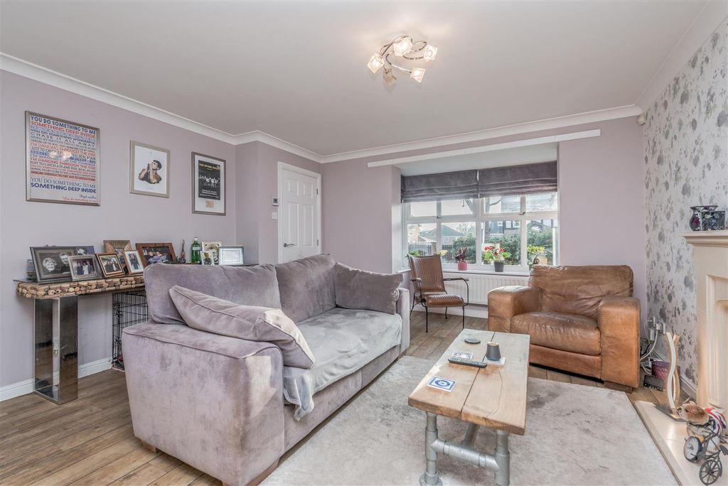 College View, Leeds LS12, 4 bed detached house for sale, £385,000 ...