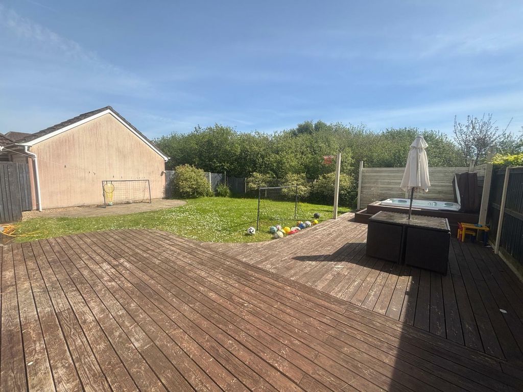 Pant Bryn Isaf, Llwynhendy, Llanelli SA14, 4 bed detached house for ...