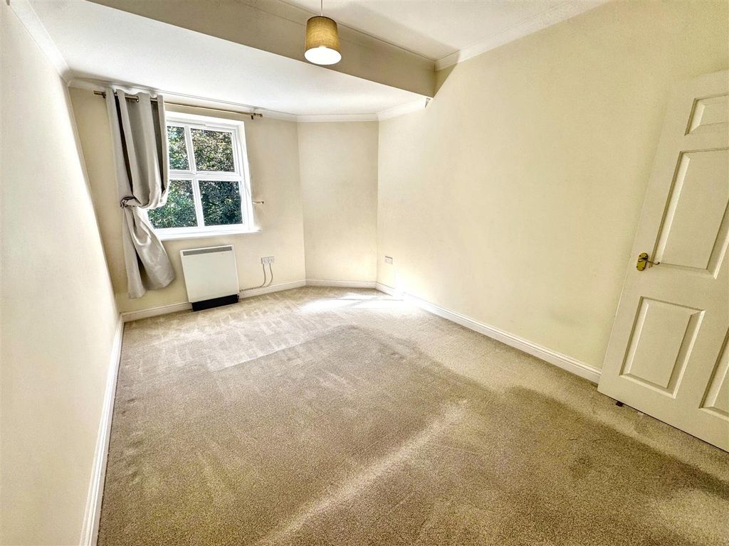 Woodlands Corner, Lilford Road, Blackburn BB1, 2 bed flat for sale, £ ...