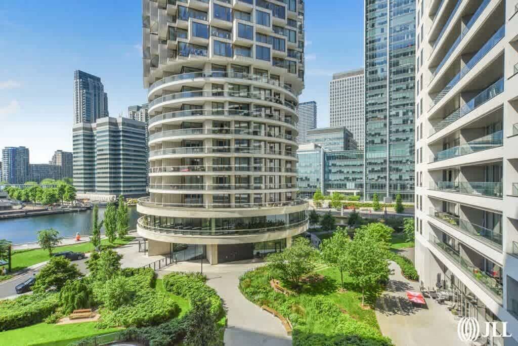 10 Park Dr, London E14, 2 bed flat for sale, £1,180,000 | PrimeLocation