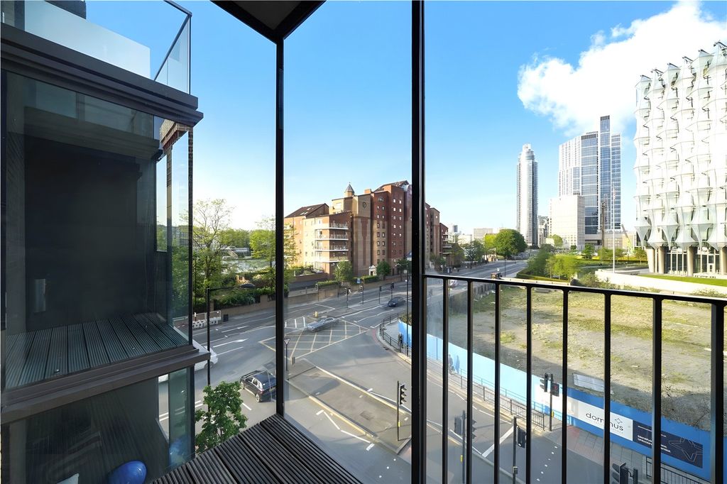 Ambassador Building, 5 New Union Square, London SW8, 1 bed flat to rent ...