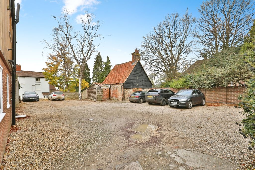 Market Place, Dereham NR19, 2 bed end terrace house for sale, £150,000 ...