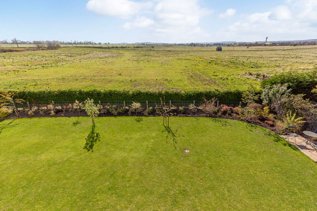 Castle Gogar Rigg, Gogar, Edinburgh EH12, 5 bed detached house for sale ...