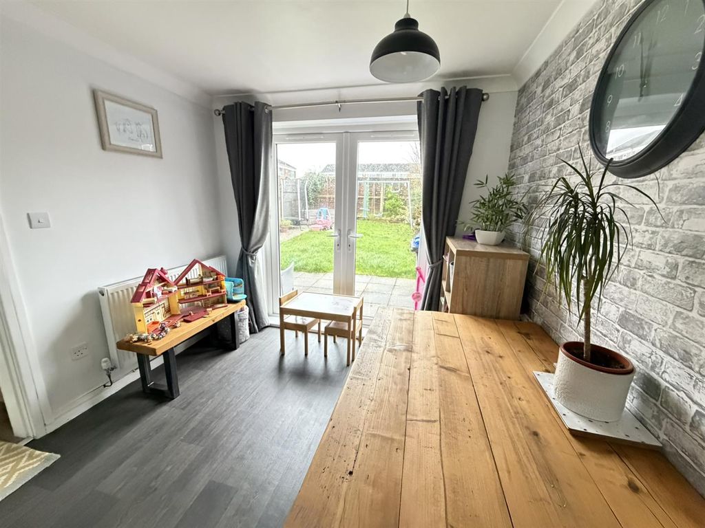 Arnull Crescent, Daventry NN11, 3 bed property for sale, £215,000 ...