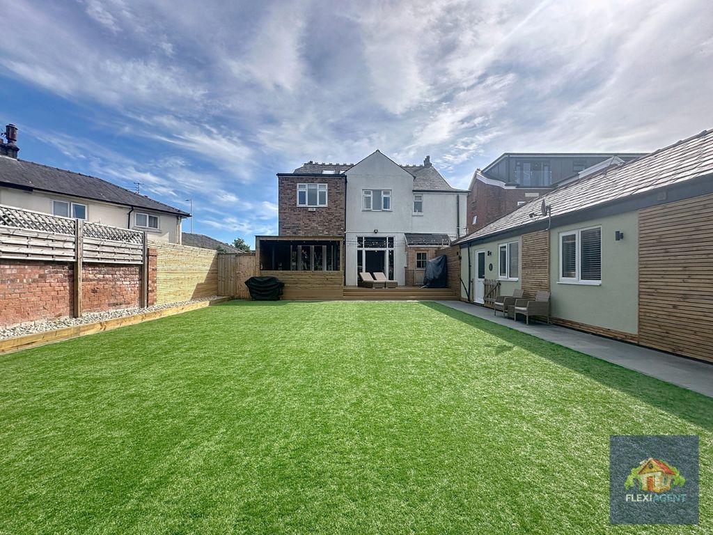 Scarisbrick New Road, Southport, Merseyside PR8, 6 bed detached house ...