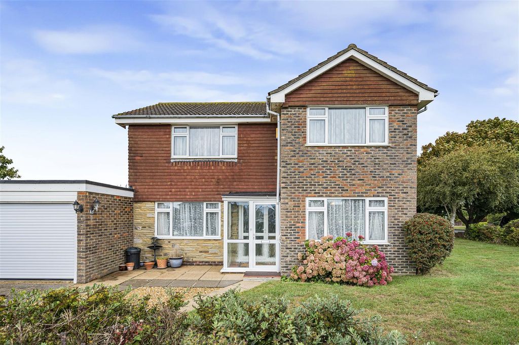 Beacon Drive, Seaford BN25, 4 bed detached house for sale, £585,000 ...