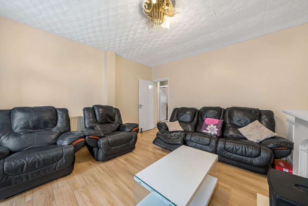 Ferndale Road, London SW9, 4 bed maisonette for sale, £600,000 ...