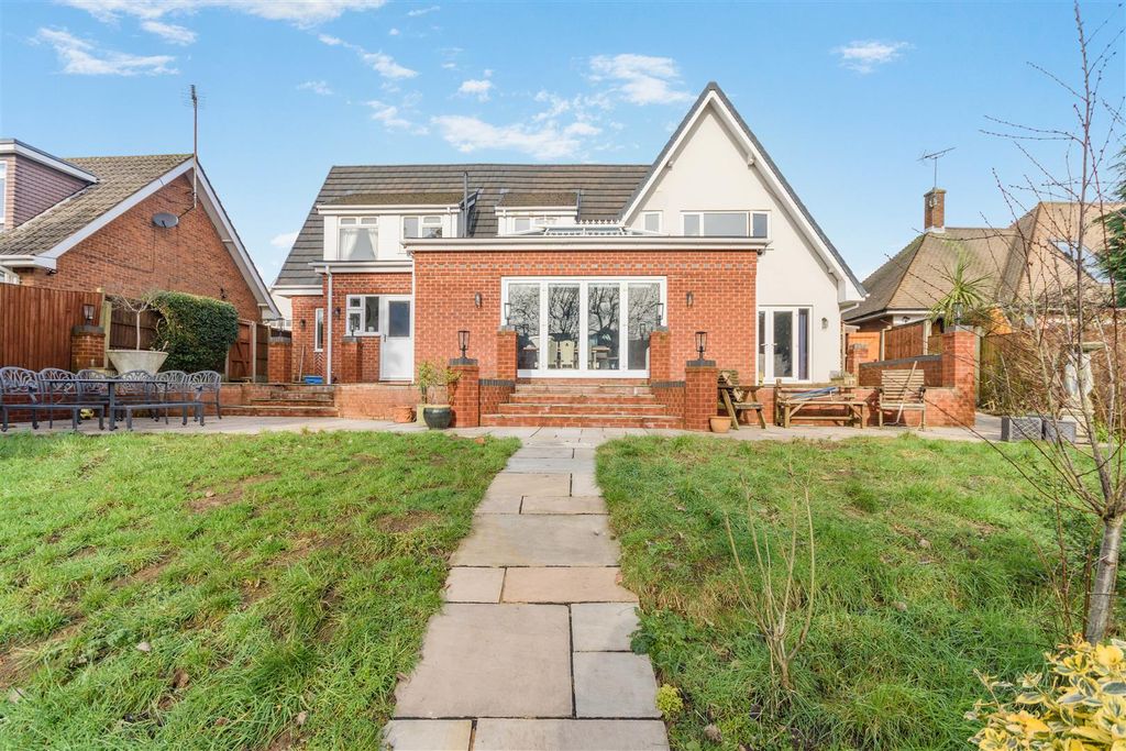 Chatsworth Close, Mansfield NG18, 4 bed detached house for sale, £ ...