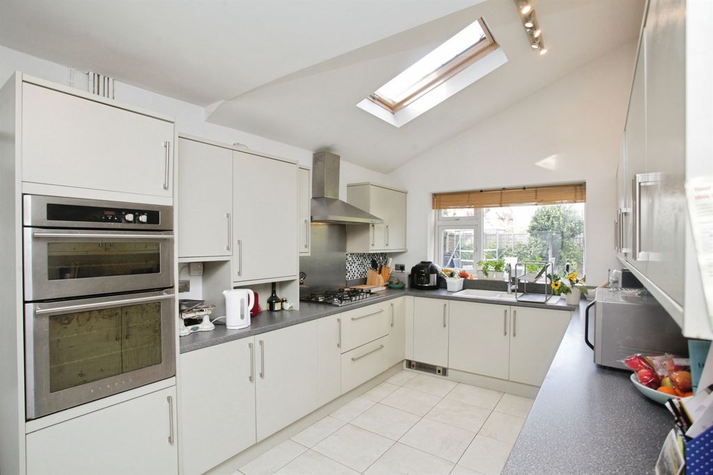 Beech Drive, Rugby CV22, 4 bed detached house for sale, £425,000 ...