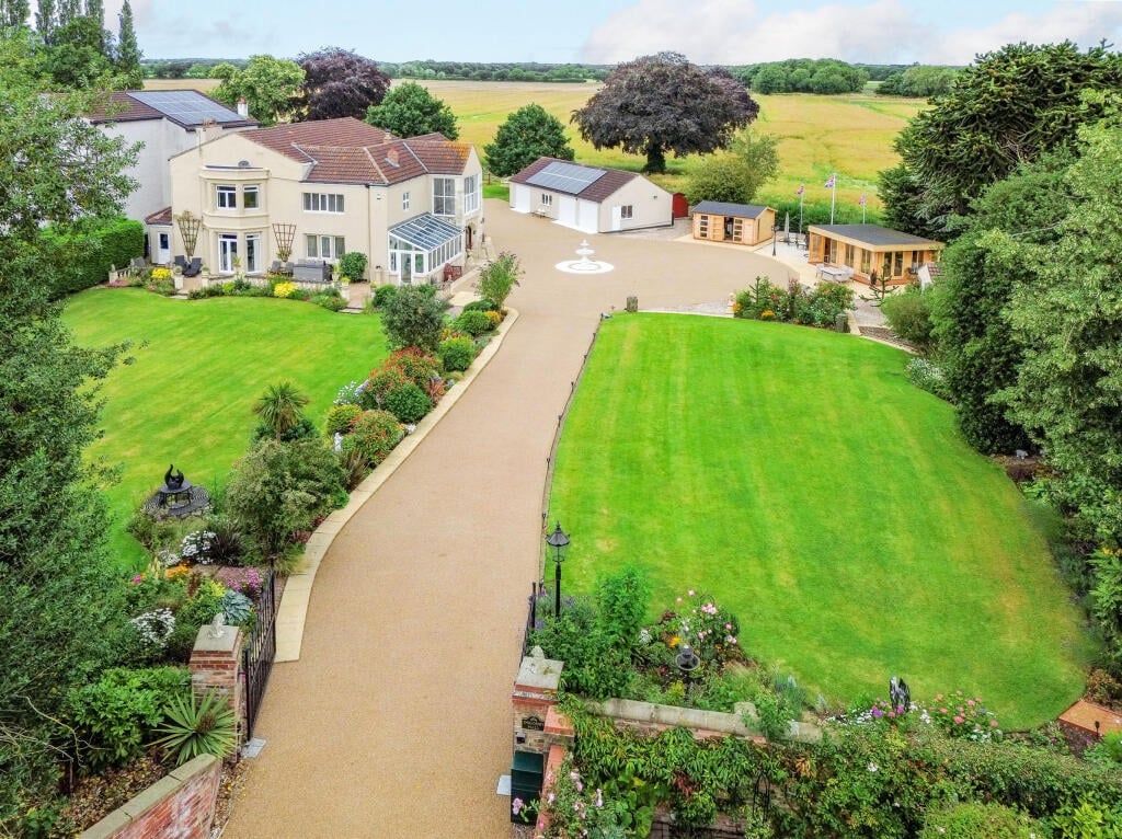 Hall Garth, Osgodby, Selby YO8, 5 bed detached house for sale, £790,000 ...