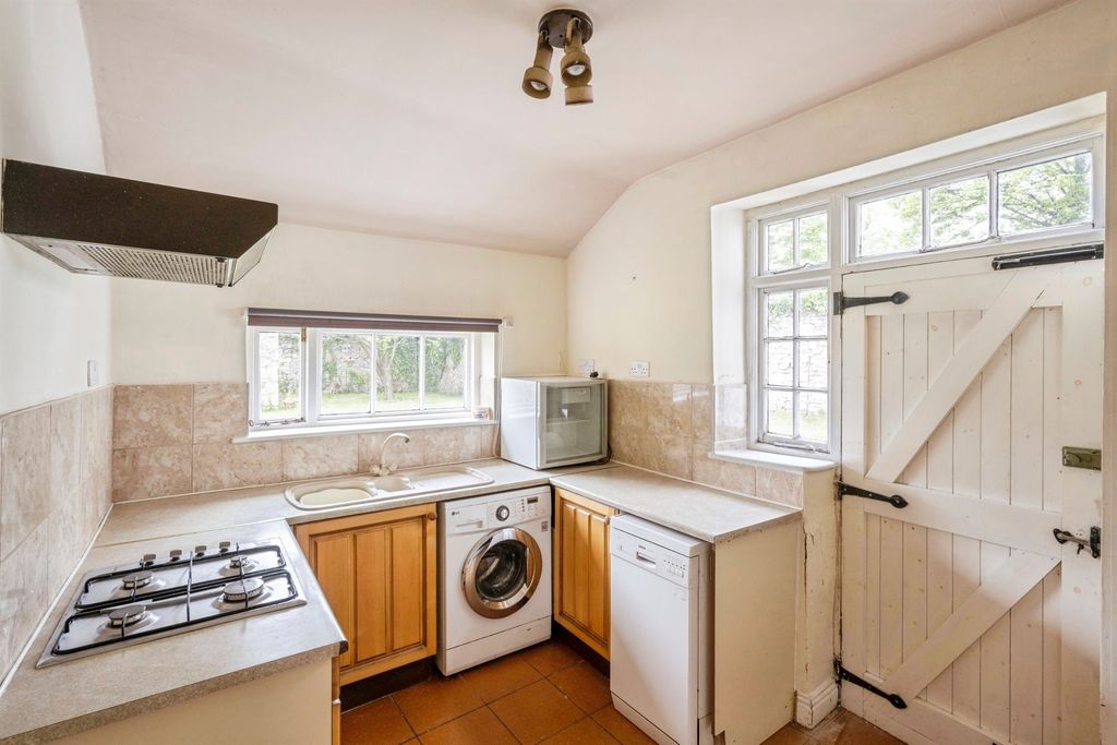 South Farm House, Old Skellow, Doncaster DN6, 5 bed detached house for ...