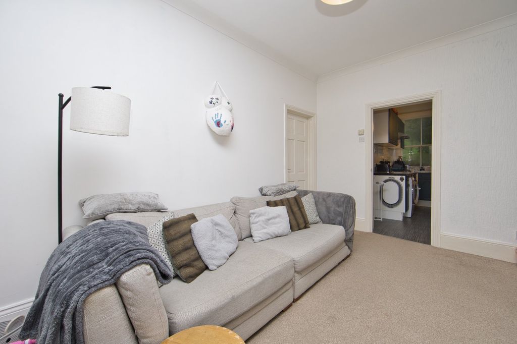 The Crescent, Folkestone, Sandgate CT20, 1 bed flat for sale, £140,000 ...