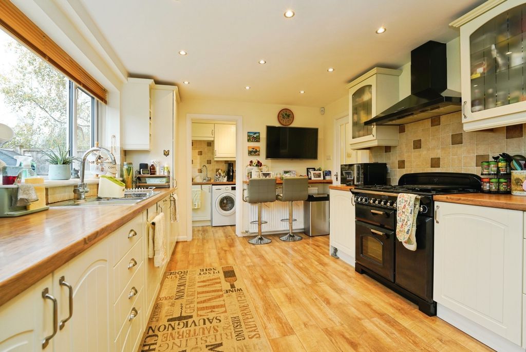 Sellars Road, Hardwicke, Gloucester, Gloucestershire GL2, 4 bed ...