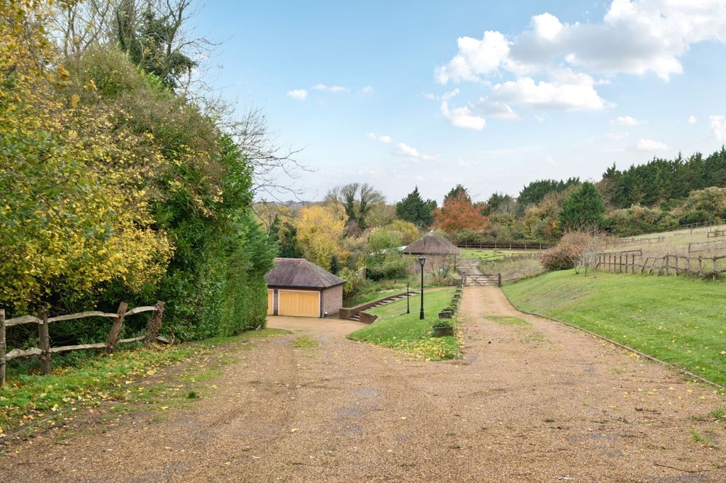 Chelsfield Hill, Chelsfield, Orpington BR6, 6 bed detached house to ...