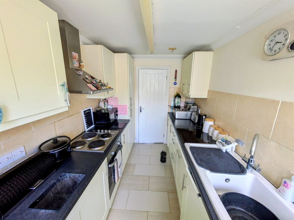 Fisher Way, Braintree CM7, 3 bed semi-detached house for sale, £350,000 ...