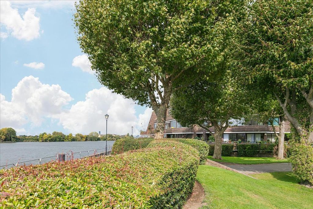 Alder Lodge, Stevenage Road, Fulham, London SW6, 3 bed flat for sale, £ ...