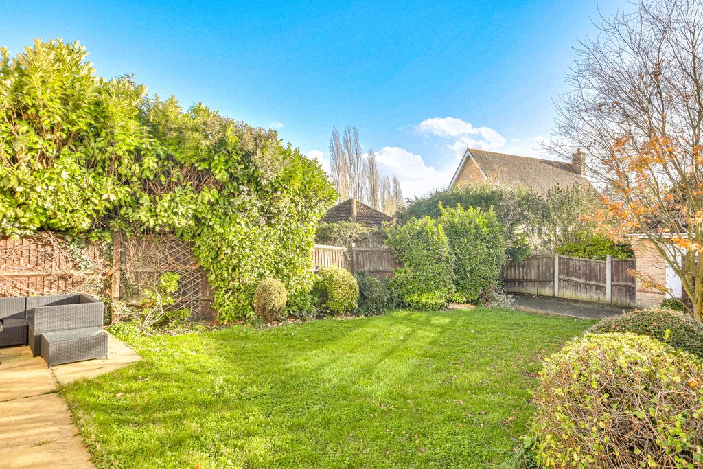 Baynard Avenue, Flitch Green CM6, 3 bed terraced house for sale, £ ...