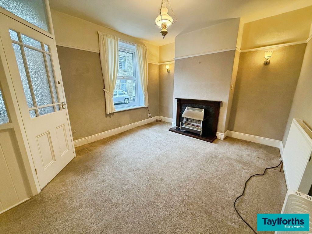 Clarence Street, Barnoldswick BB18, 2 bed terraced house for sale, £ ...
