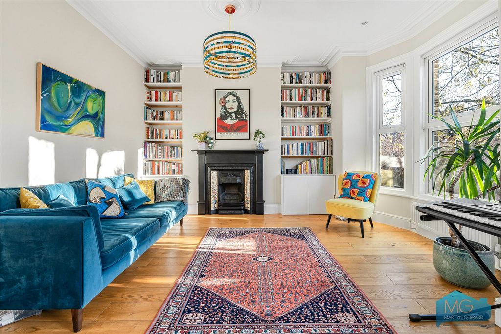 Hertford Road, East Finchley, London N2, 2 bed flat for sale, £675,000 ...