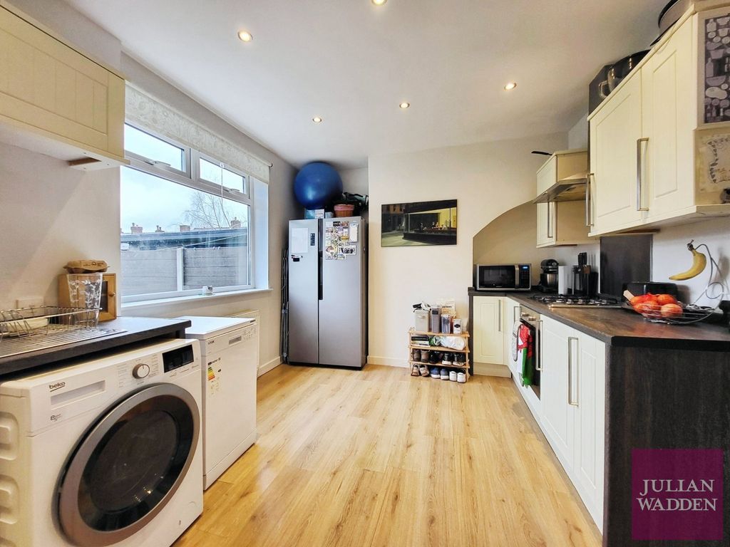 The Quadrant, Offerton, Stockport SK1, 2 bed semi-detached house for ...