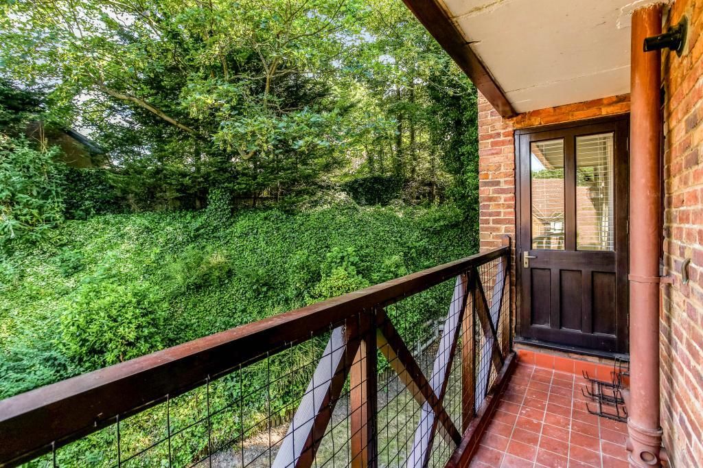 Sunning House, Sunninghill SL5, 2 bed flat for sale | PrimeLocation