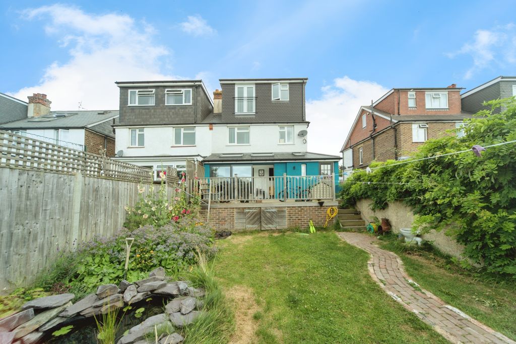 Moy Avenue, Eastbourne BN22, 4 bed semi-detached house for sale ...