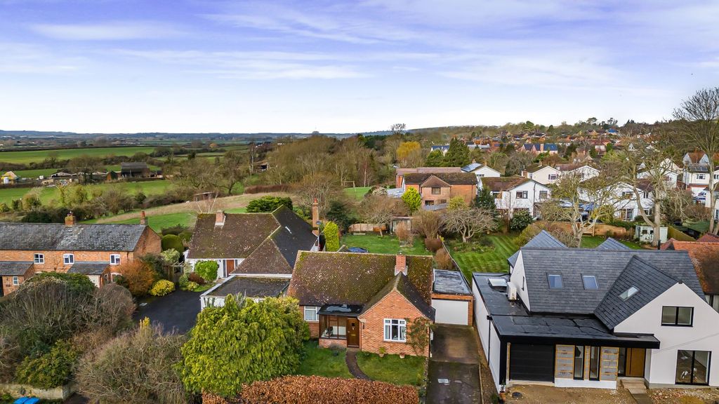 Billwell, Long Crendon, Aylesbury, Buckinghamshire HP18, 3 bed bungalow ...